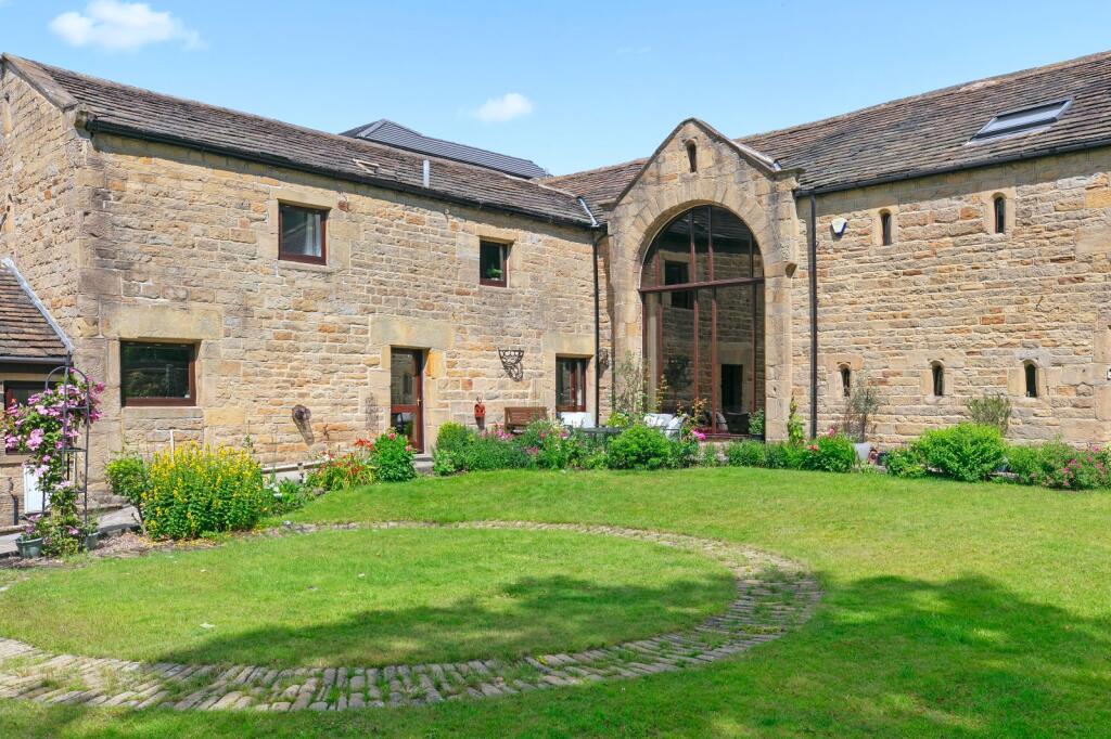 5 bedroom house for sale in Leach Way, Riddlesden, Keighley, West ...
