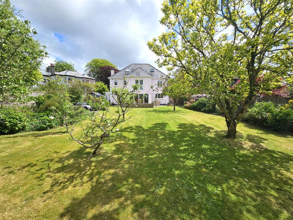 6 bedroom detached house for sale in The Crescent, Crapstone, Yelverton ...