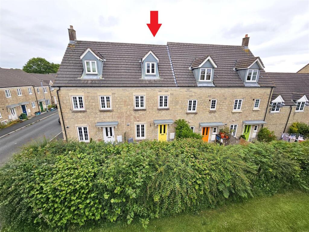 3 bedroom terraced house for sale in Montgomery Drive, Tavistock, PL19