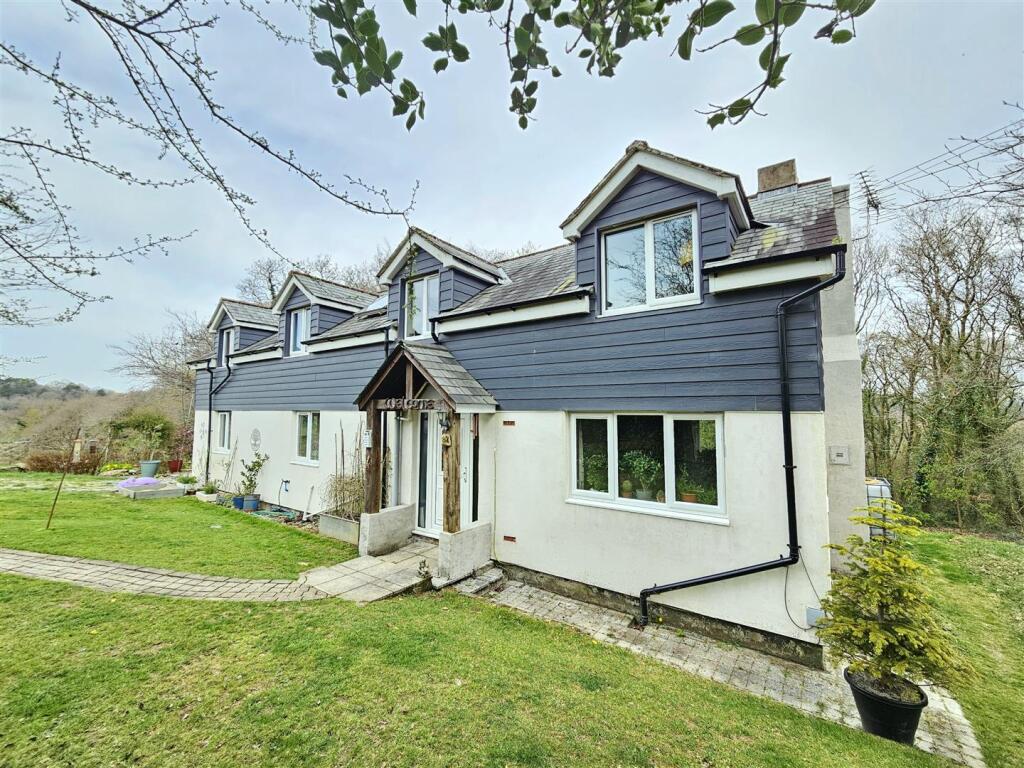 3 bedroom detached house for sale in Albaston, Gunnislake, PL18