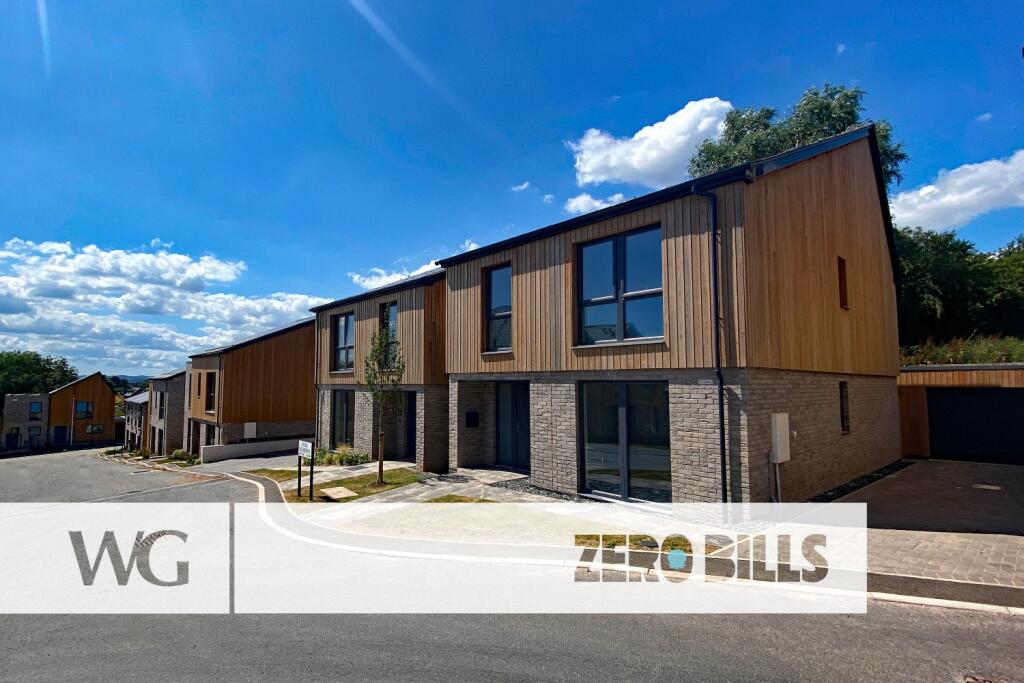 4 bedroom detached house for sale in Pulling Road, Pinhoe, Exeter, EX4