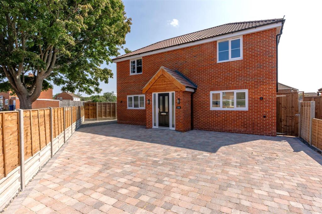 4 bedroom detached house for sale in Swallow Crescent, Innsworth ...