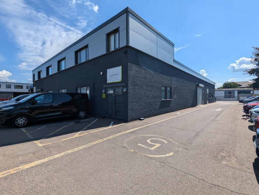 Light industrial facility to lease in Unit Q2 Industrial Park, Unit Q2 ...