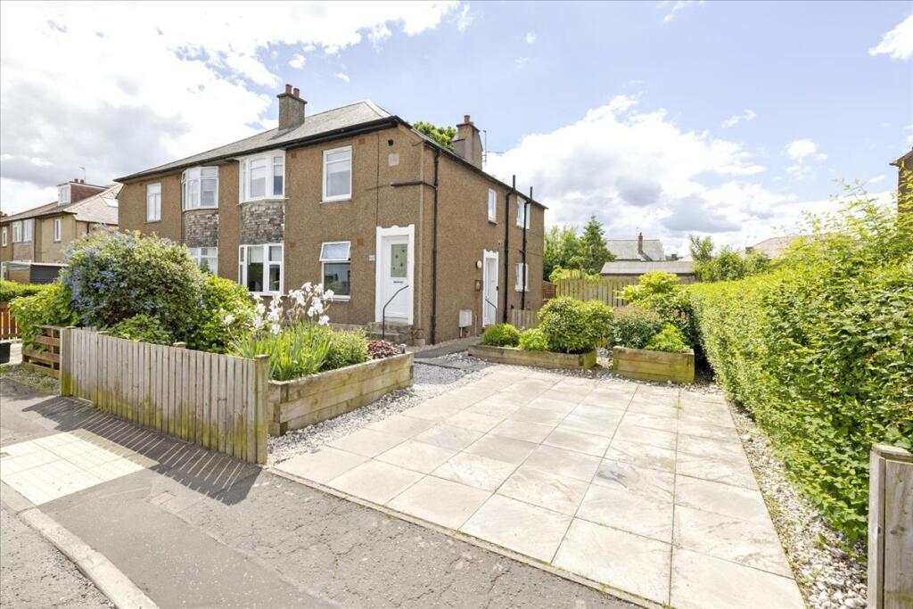 3 Bedroom Flat For Sale In 178 Oxgangs Road North Edinburgh Eh13