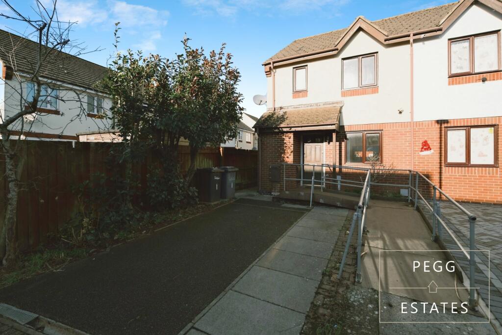 4 bedroom semi-detached house for sale in Staddon Gardens, Watcombe ...