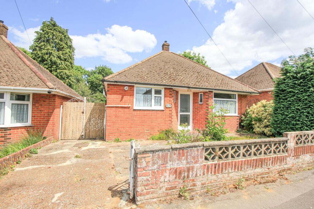 2 bedroom detached bungalow for sale in Castle Road, Bitterne Park, SO18