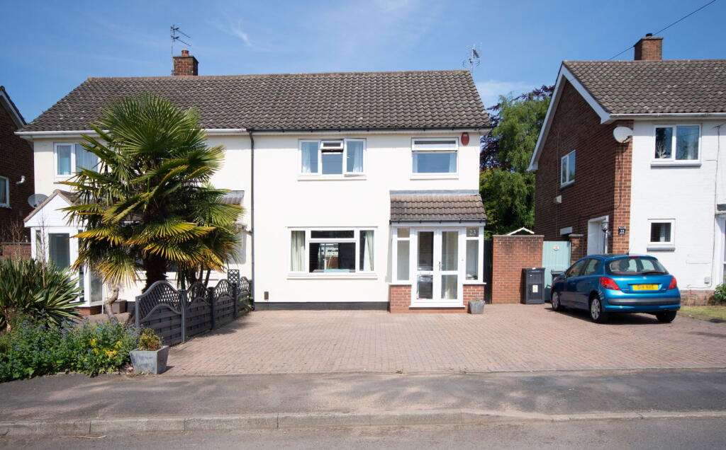 3 bedroom semi-detached house for sale in Glebe Drive, Sutton Coldfield ...