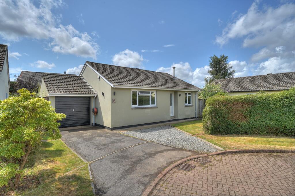 2 bedroom bungalow for sale in St. James Close, Landkey, EX32