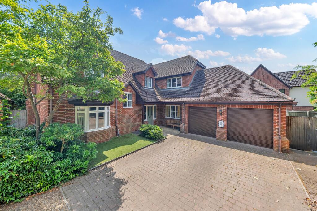 5 bedroom detached house for rent in Cawdon Row, Melbourn, SG8