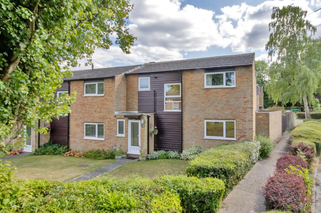 4 bedroom end of terrace house for sale in Capelands, New Ash Green ...
