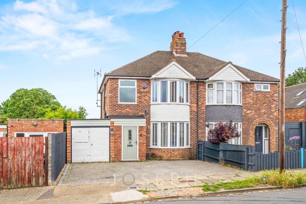 3 bedroom semi-detached house for sale in Highfield Road, Ipswich, IP1