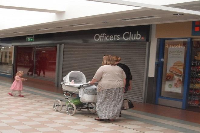 High street retail property to lease in Unit 128-129 Middleton Grange ...