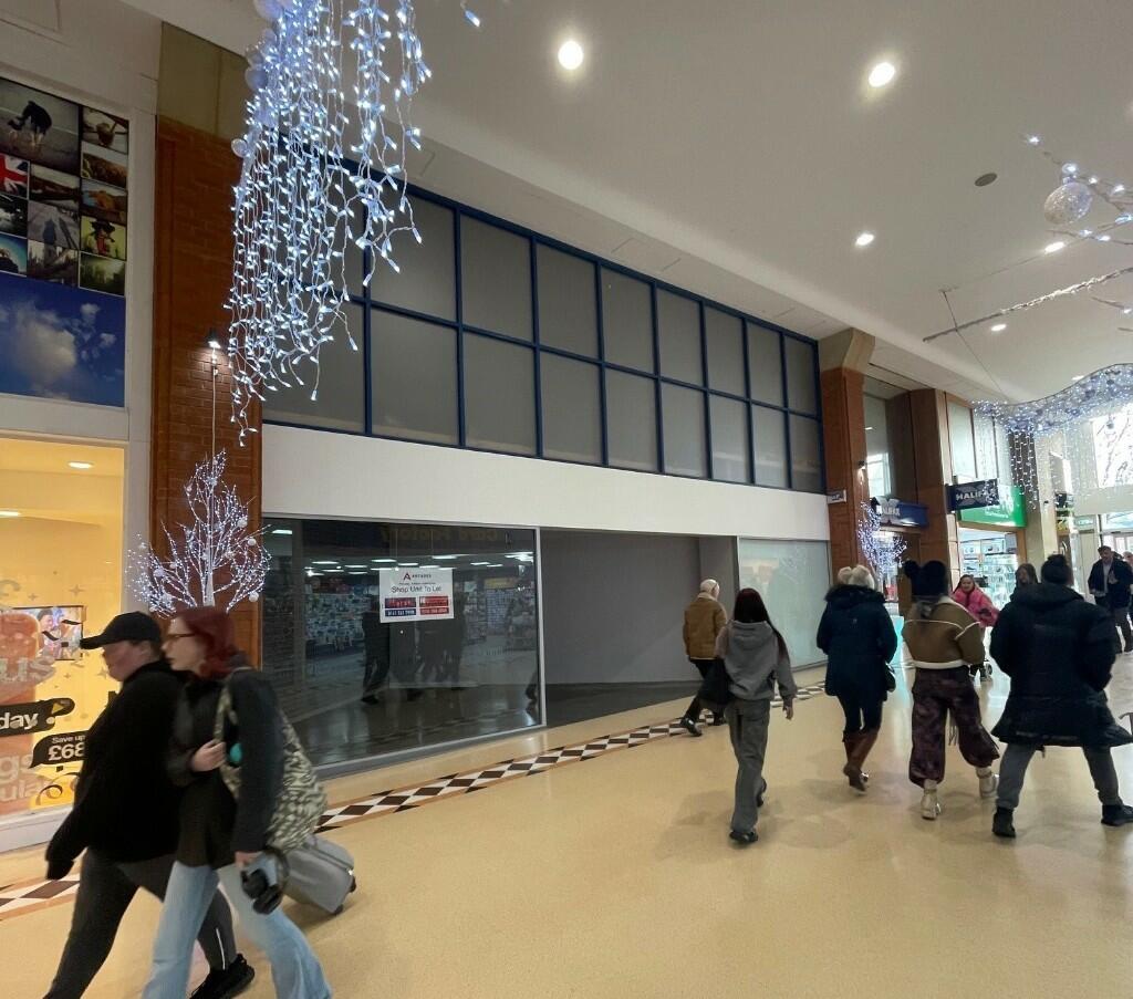 Retail property shopping centre to lease in The Arcades, Warrington ...