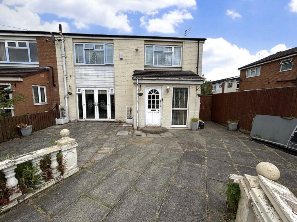 4 bedroom end of terrace house for sale in Phythian Close, Liverpool ...