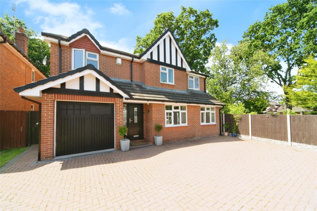5 bedroom detached house for sale in St James Close, Greasby, Wirral ...
