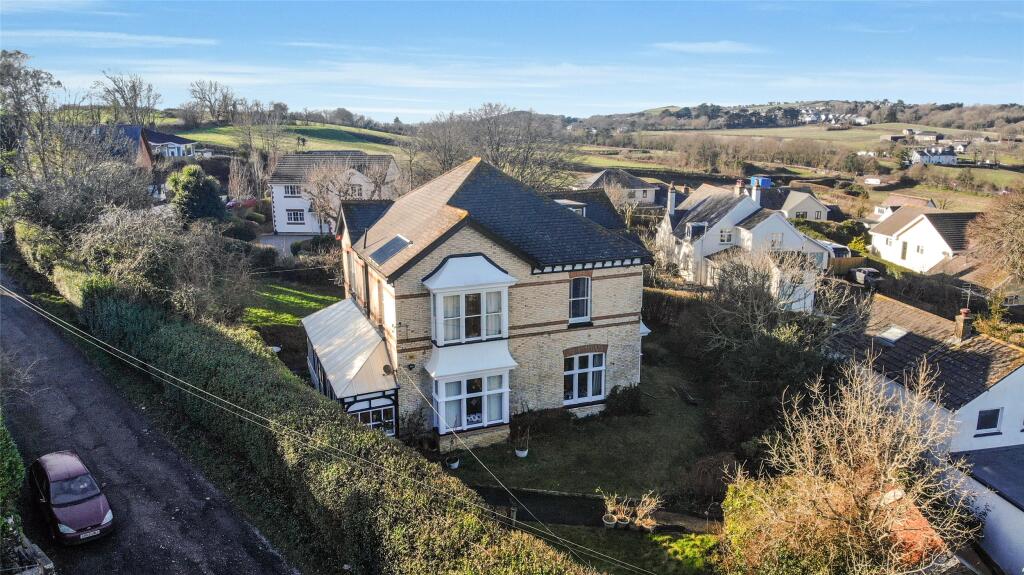 6 bedroom detached house for sale in Hilltop Road, Bideford, Devon, EX39