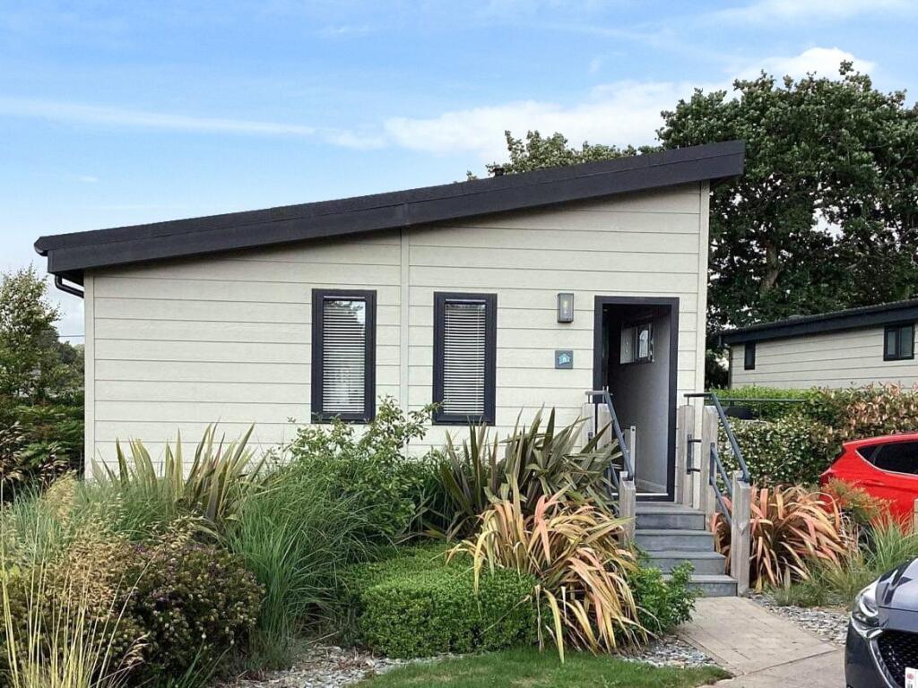 2 bedroom property for sale in Hoburne, Longstone Road, St Maybn ...