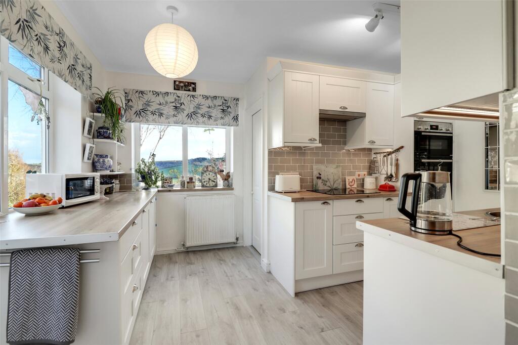 2 bedroom end of terrace house for sale in Mill Street, Great ...