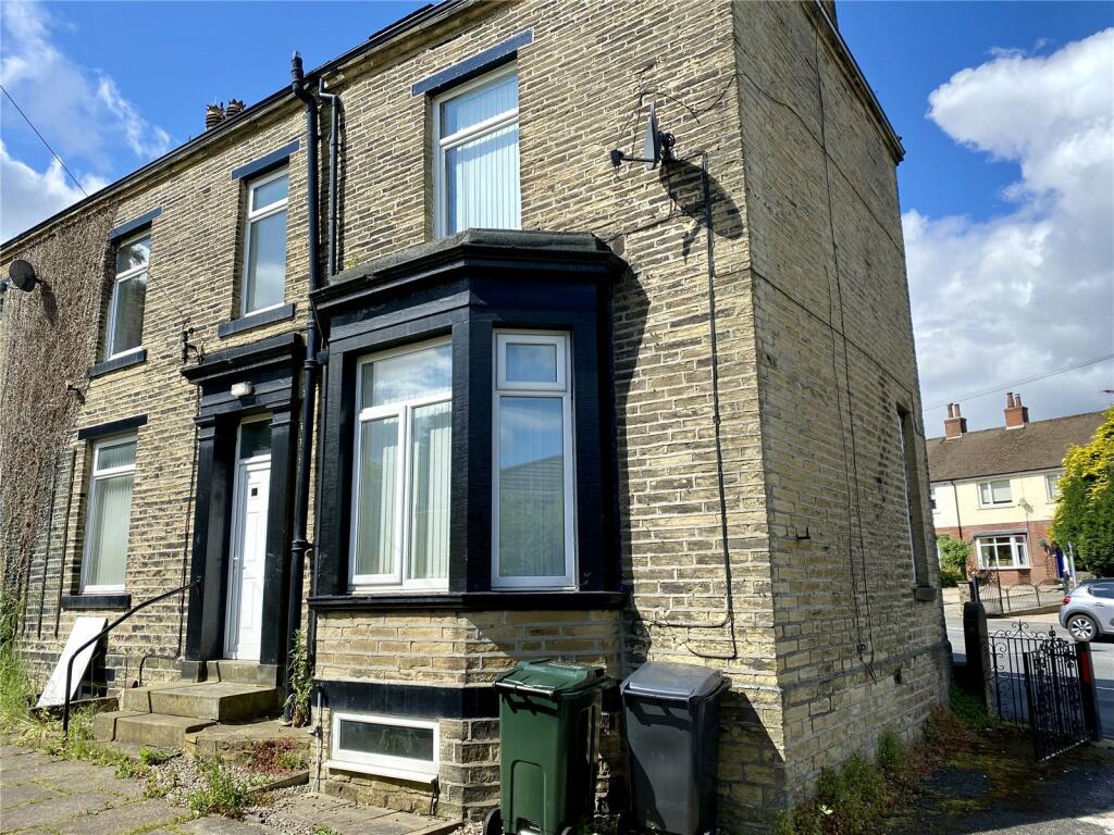 3 bedroom semi-detached house for sale in Bradford Road, Idle, Bradford ...