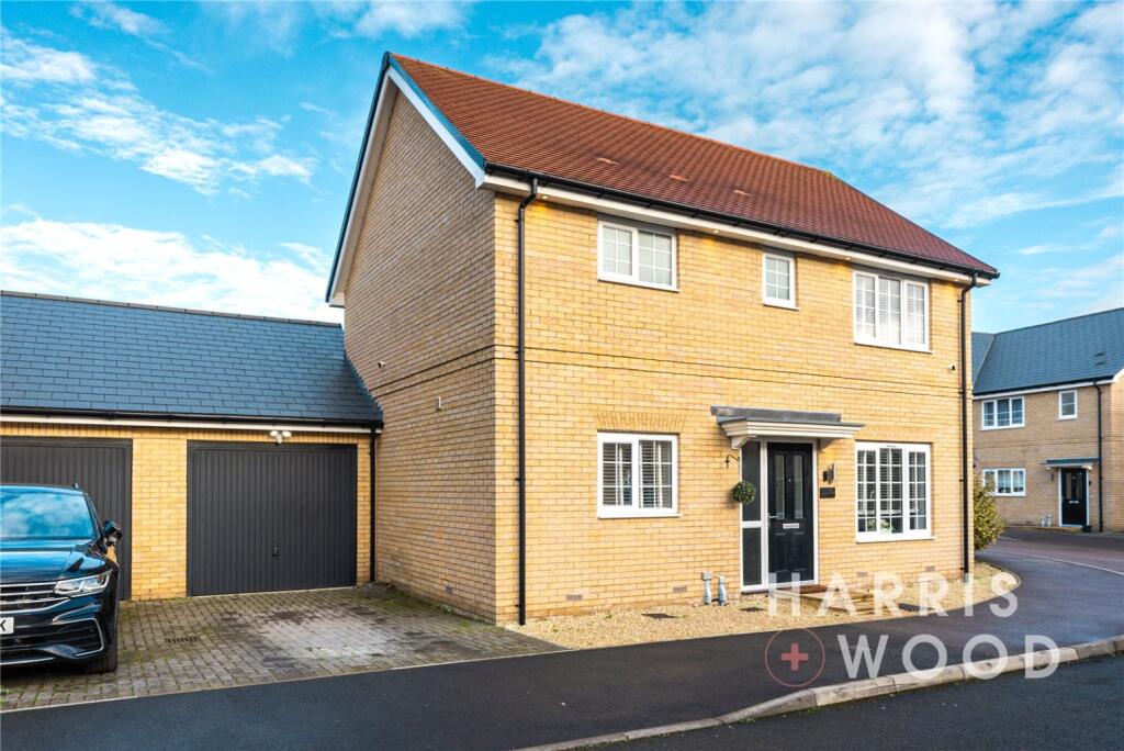 3 bedroom detached house for sale in Flemming Way, Witham, Essex, CM8