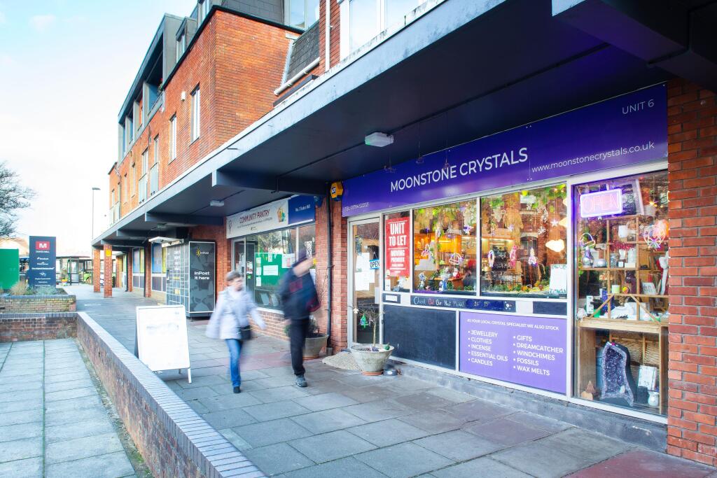 Convenience store to lease in Unit 6, M Dukes Mill, Romsey, SO51