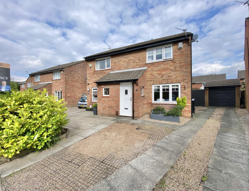 2 bedroom semi-detached house for sale in Longfield Avenue, Stockport, SK8