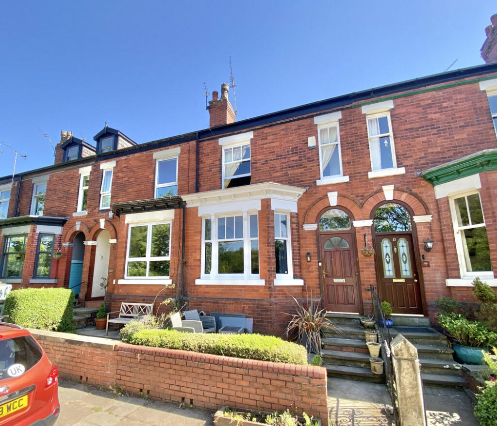 3 bedroom terraced house for sale in Moscow Road, Edgeley, SK3