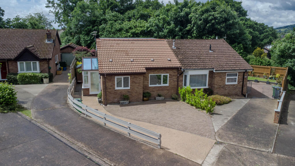 3 bedroom bungalow for sale in Spring Grove, Cardiff, CF14