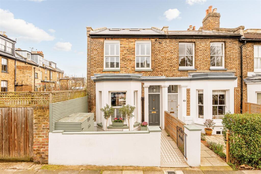4 bedroom end of terrace house for sale in Myrtle Road, Poets Corner ...