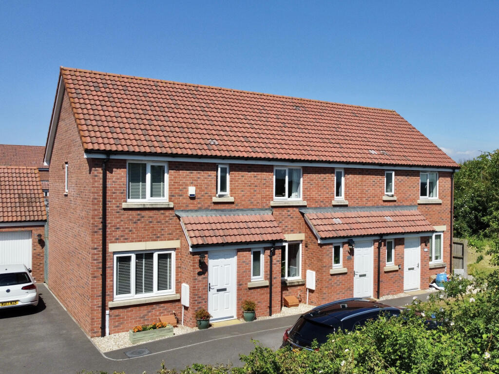 2 bedroom terraced house for sale in Hob Close, Monkton Heathfield, Taunton, Somerset, TA2