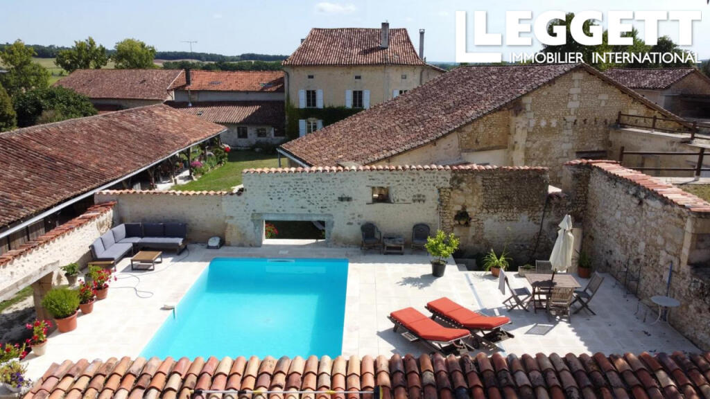 4 bedroom house for sale in Poitou-Charentes, Charente, Pillac, France
