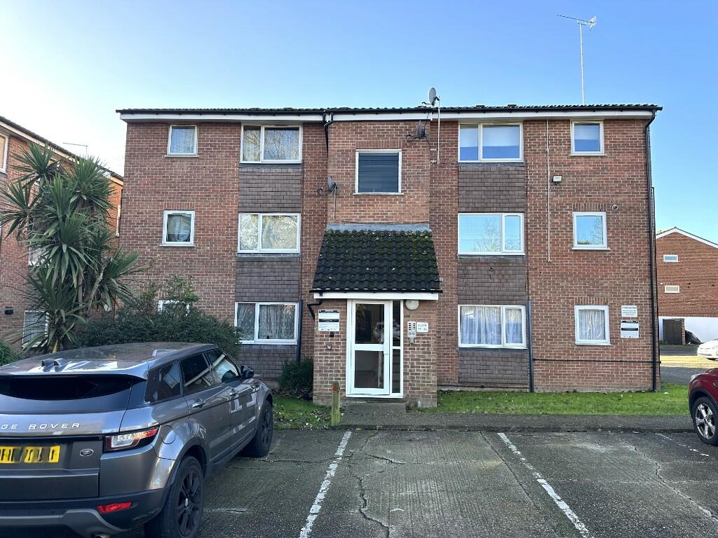 1 bedroom flat for sale in Makepeace Road, Northolt, Middlesex, UB5 5UF ...