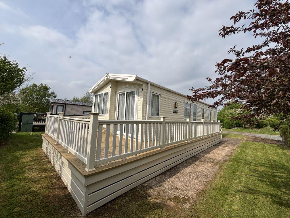 2 bedroom caravan for sale in Willerby Granada, The Springs Lakeside ...
