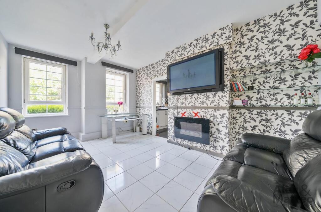 3 bedroom house for rent in Albion Estate, Swan Road, SE16