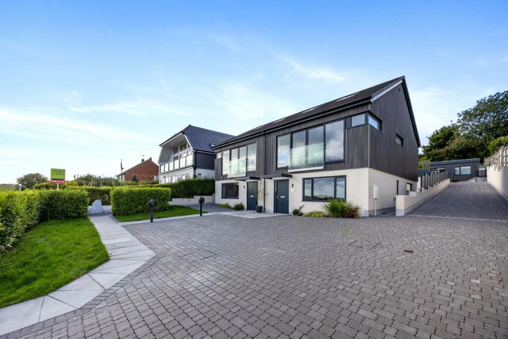 4 bedroom semi-detached house for sale in Warren Road, Brighton, BN2