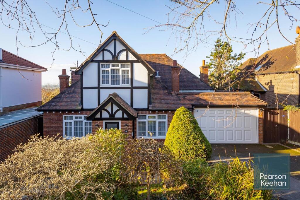 4 bedroom detached house for sale in Tongdean Avenue, Hove, BN3