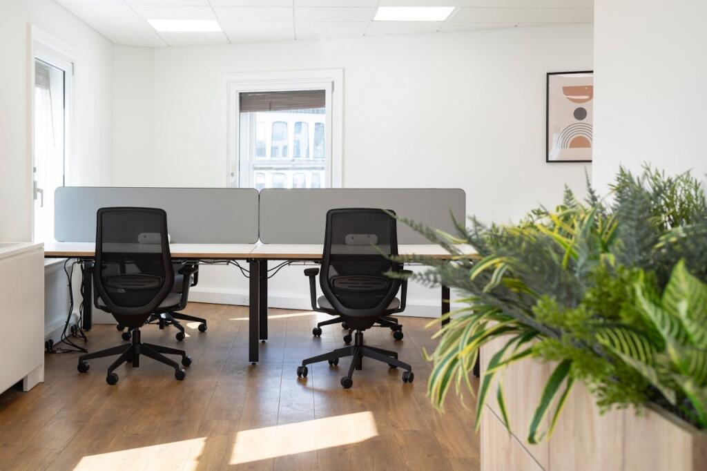 Office to lease in York House, 74-82 Queen Victoria Street, The City ...