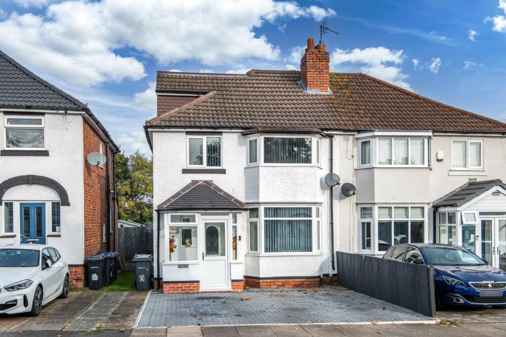 4 Bedroom Semi Detached House For Sale In Cliff Rock Road Rednal