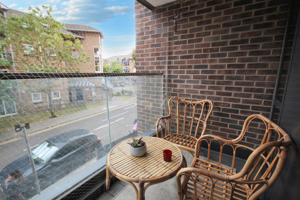 1 bedroom terraced house for sale in Montrose Crescent, Wembley ...