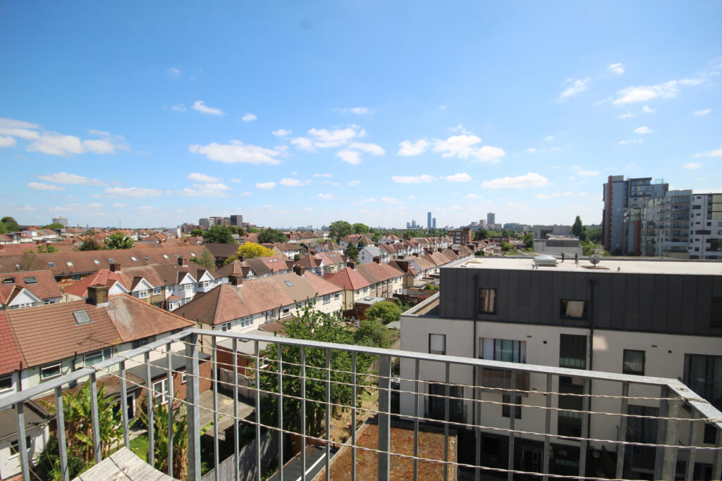 1 bedroom flat for sale in Hayes Court, Ealing Road, Wembley, Middlesex ...