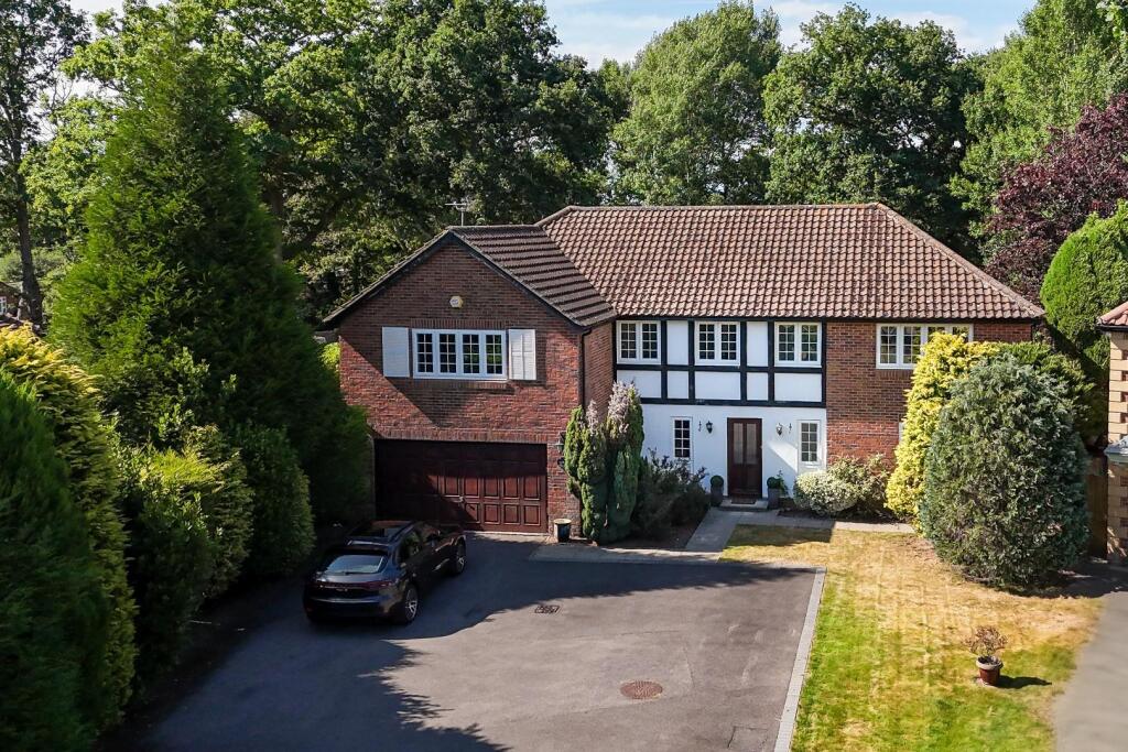 5 bedroom house for sale in Silver Birches, Small Dole, Henfield, BN5