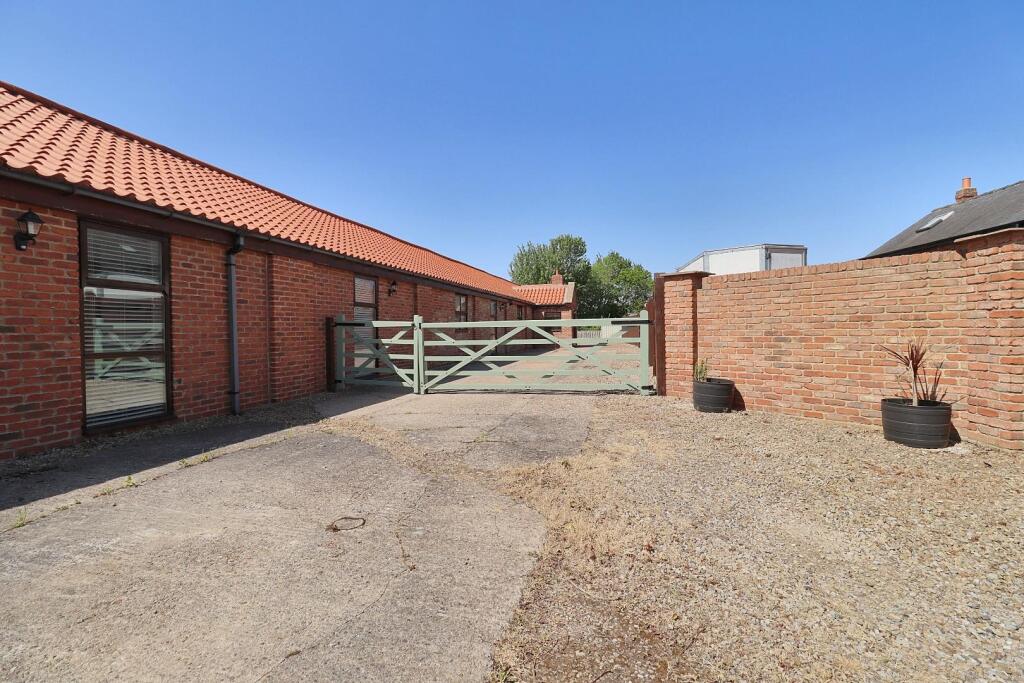 5 bedroom detached house for sale in The Barn, Orchard Farm, Cowpen ...