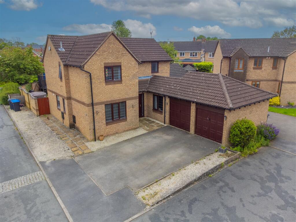 4 Bedroom Detached House For Sale In Heycock Close Fleckney Leicester