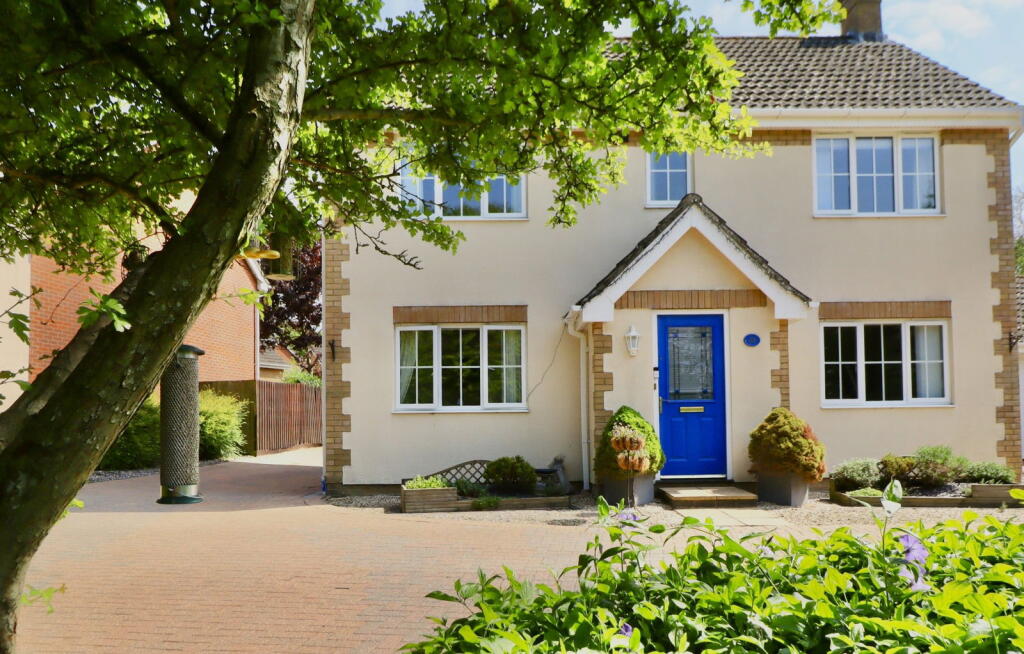 4 bedroom detached house for sale in Byron Avenue, Dereham, NR19 2GW, NR19