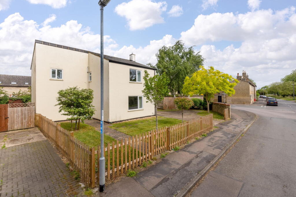 3 bedroom detached house for sale in High Street, Fen Drayton ...