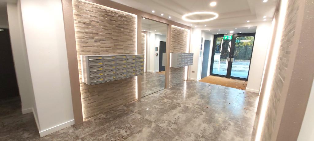 2 bedroom flat for sale in London Road, Camberley, GU15 3EY, GU15