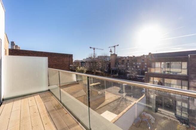 3 bedroom flat for rent in Southern Row, Ladbroke Grove, W10