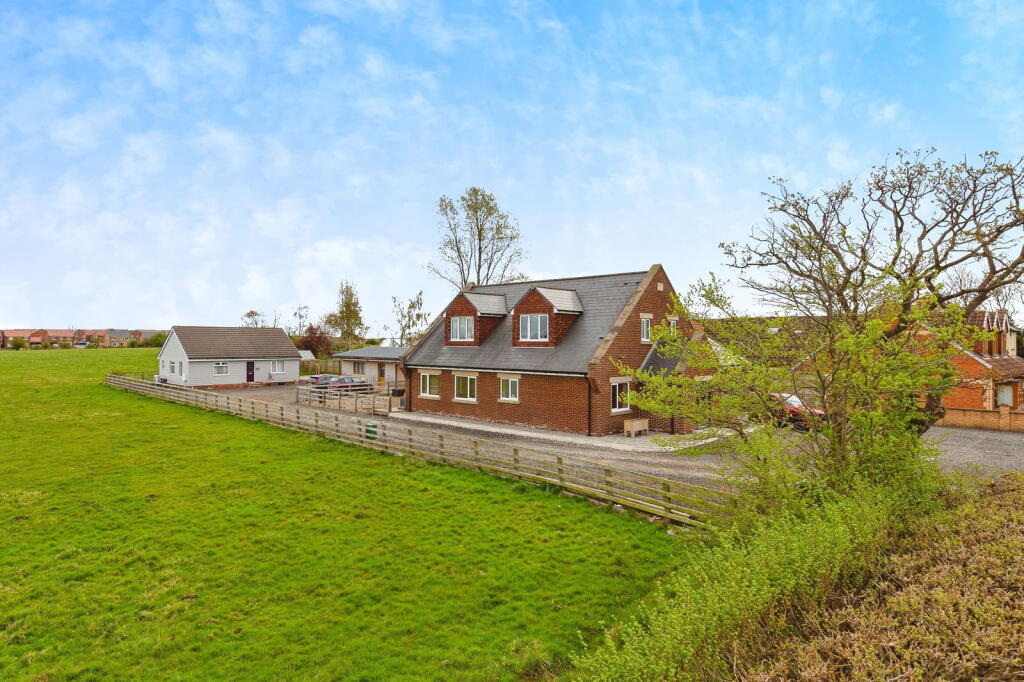 5 bedroom detached house for sale in Burtree Lane, Darlington, DL3 0XQ, DL3