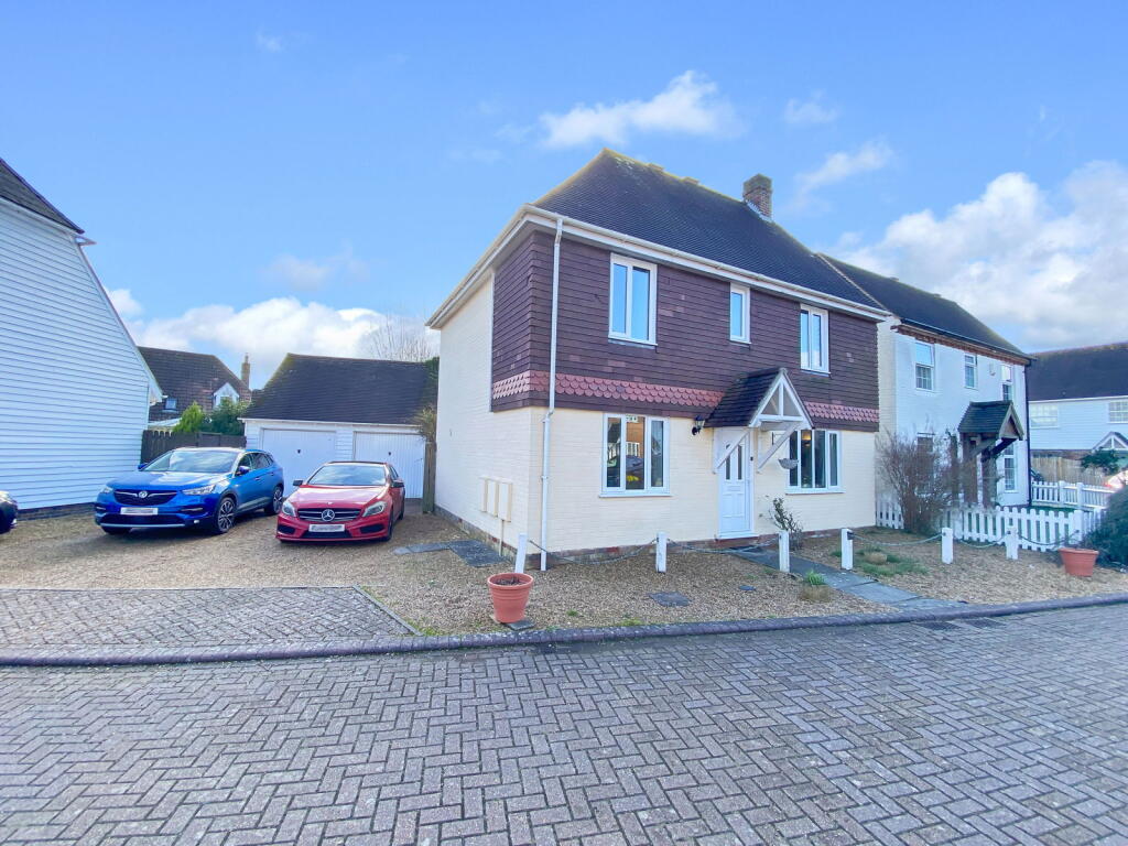 4 bedroom detached house for sale in Millfield, Ashford, Kent, TN23 4GW ...