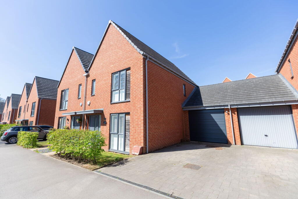 3 bedroom semi-detached house for sale in Station Road, Bordon, GU35 ...